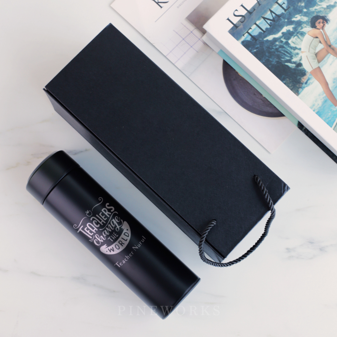 Personalised Smart Flask with Name Engraving (Black)– PINEWORKS